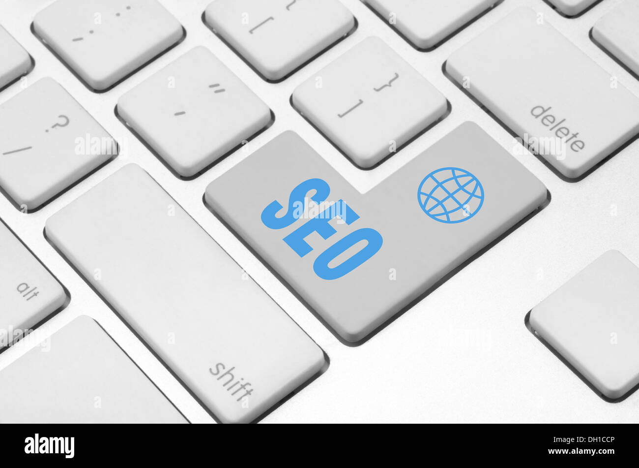 SEO key on the computer keyboard Stock Photo - Alamy