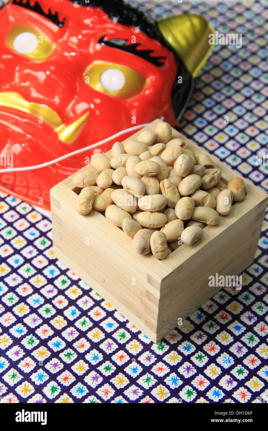 Setsubun (Bean-throwing festival Stock Photo - Alamy