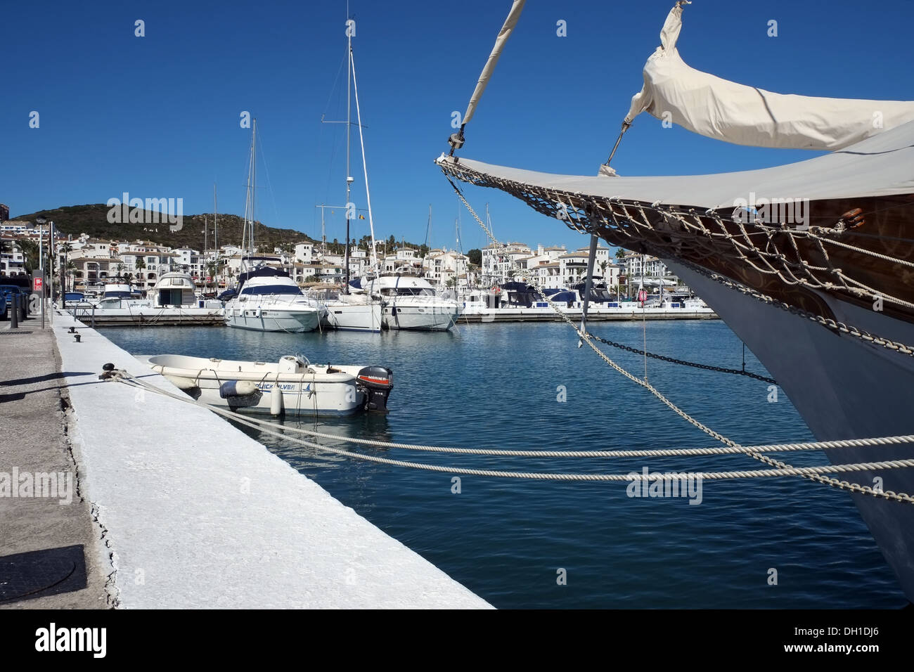 Duquesa harbour hi-res stock photography and images - Alamy