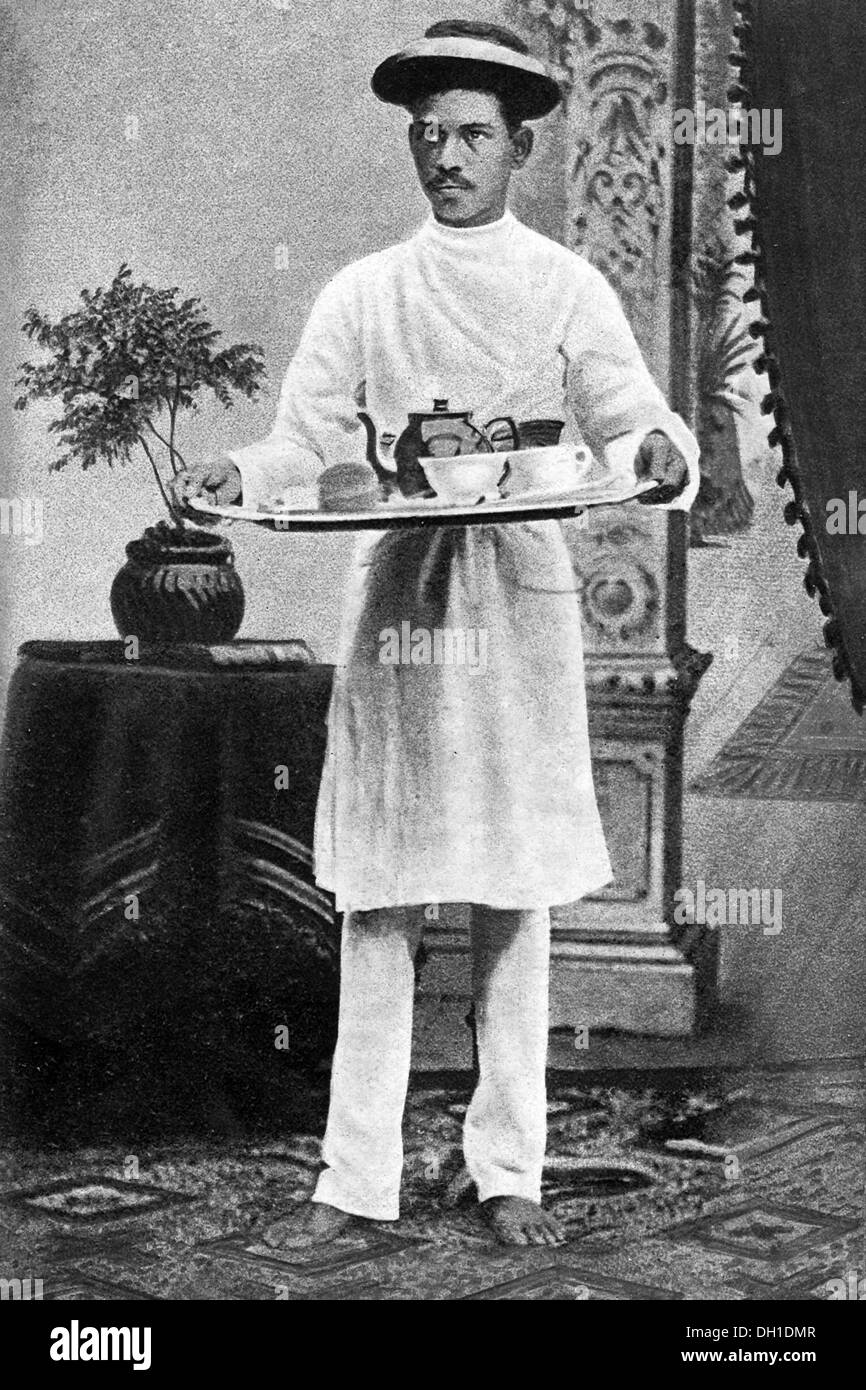 Old vintage 1900s picture of butler waiter servant helper Bombay Mumbai ...