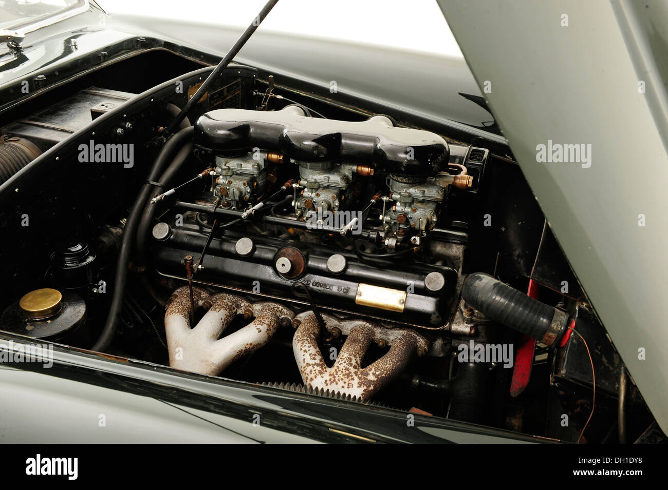 1957 Bristol 405 2 litre saloon Stock Photo - Alamy