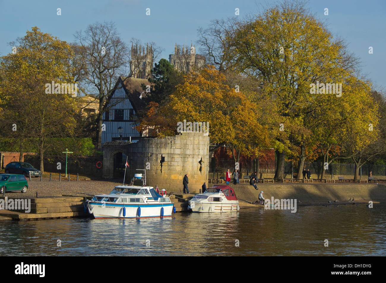 River york hi-res stock photography and images - Alamy