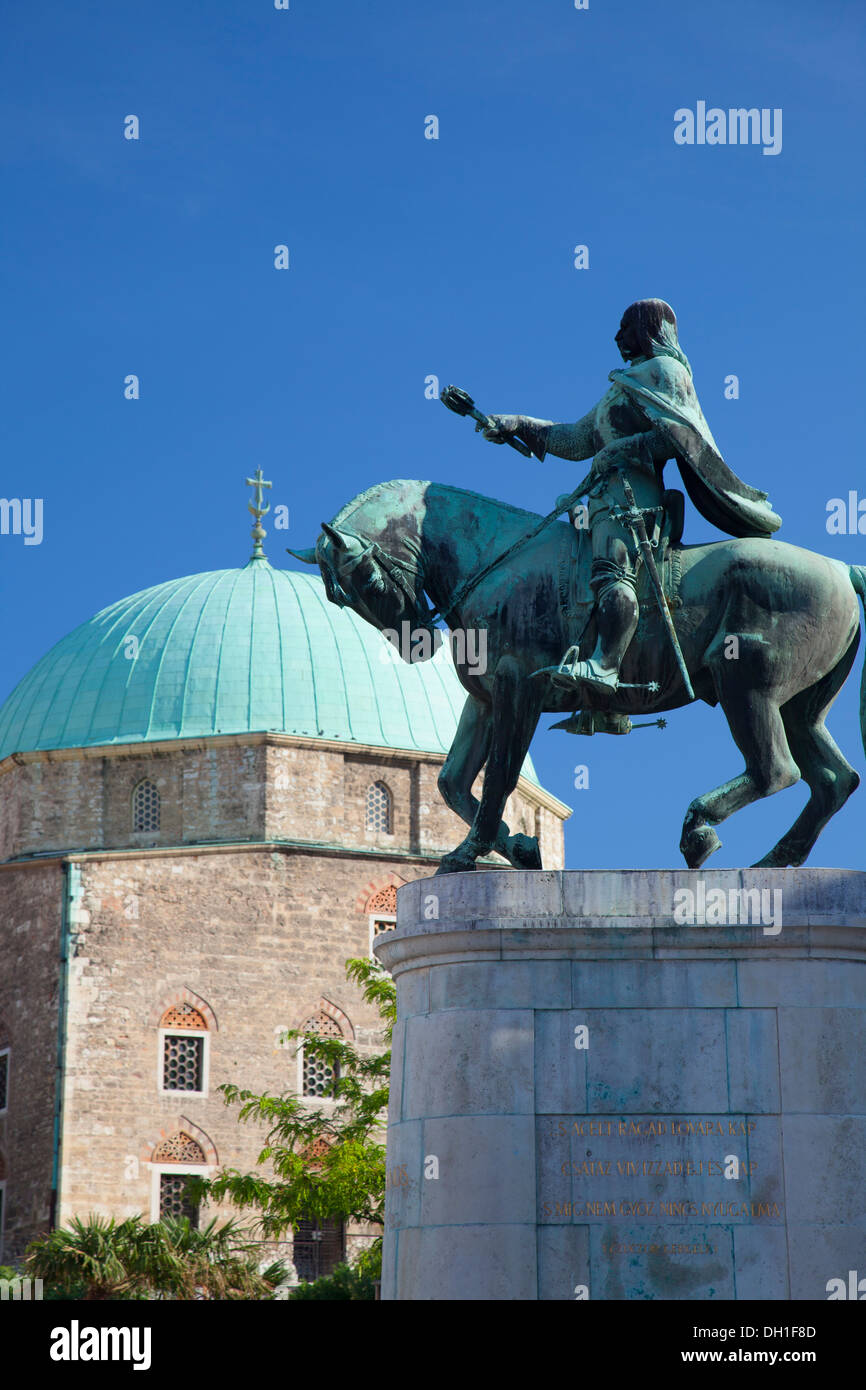 Pecs statue hi-res stock photography and images - Alamy