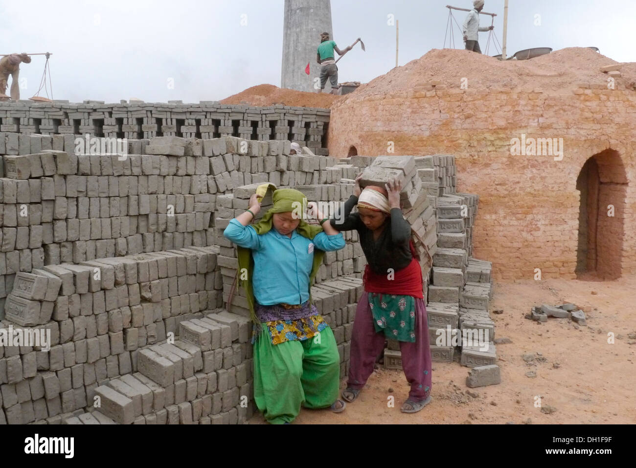 Nepal Brickmakers and their families at Godavari, Kathmandu Valley ...