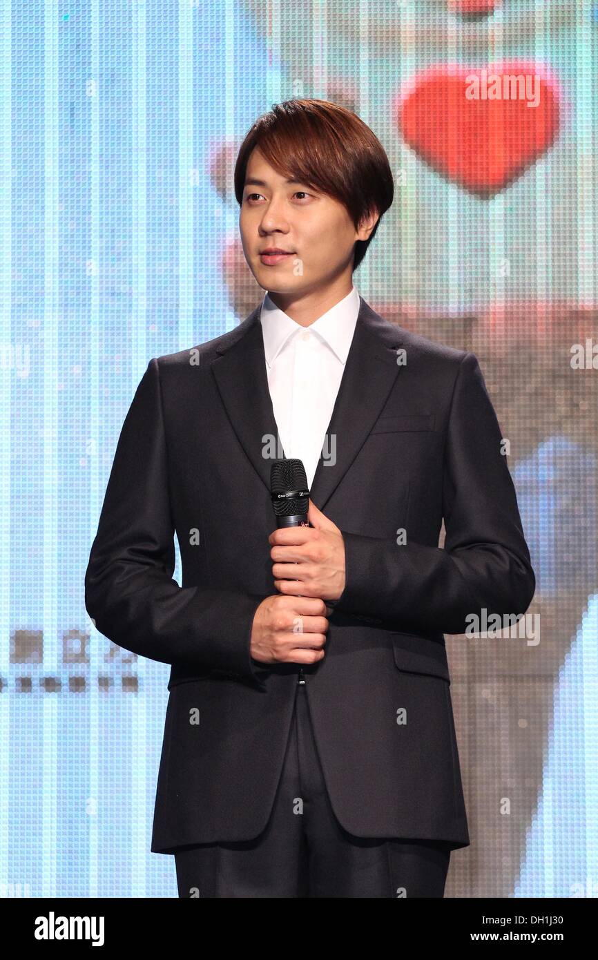 Taipei, China. 27th Oct, 2013. Korean star Andy Lee, member of Korean ...