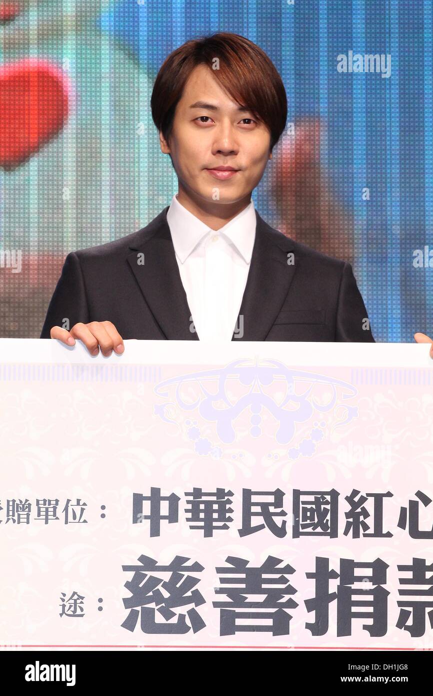 Taipei, China. 27th Oct, 2013. Korean star Andy Lee, member of Korean ...