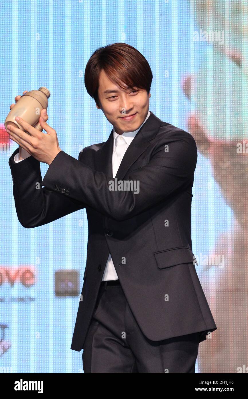 Taipei, China. 27th Oct, 2013. Korean star Andy Lee, member of Korean ...