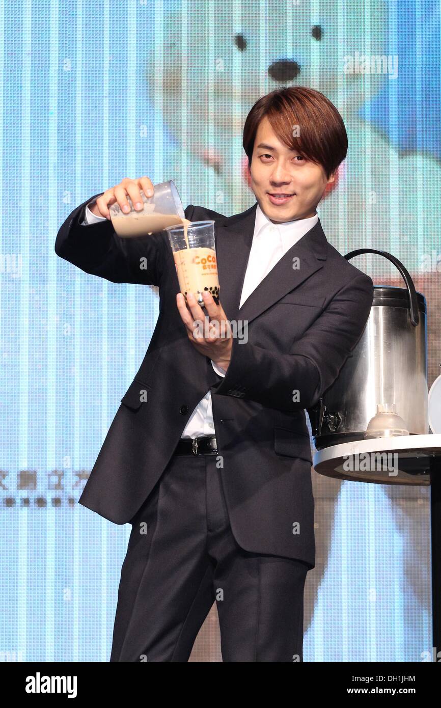 Taipei, China. 27th Oct, 2013. Korean star Andy Lee, member of Korean ...