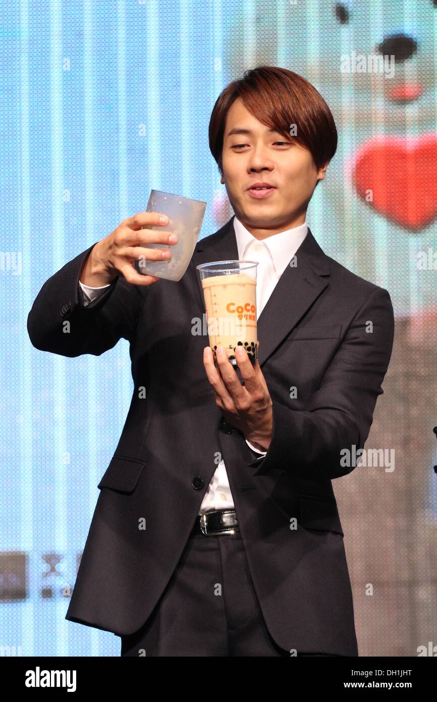 Taipei, China. 27th Oct, 2013. Korean star Andy Lee, member of Korean ...