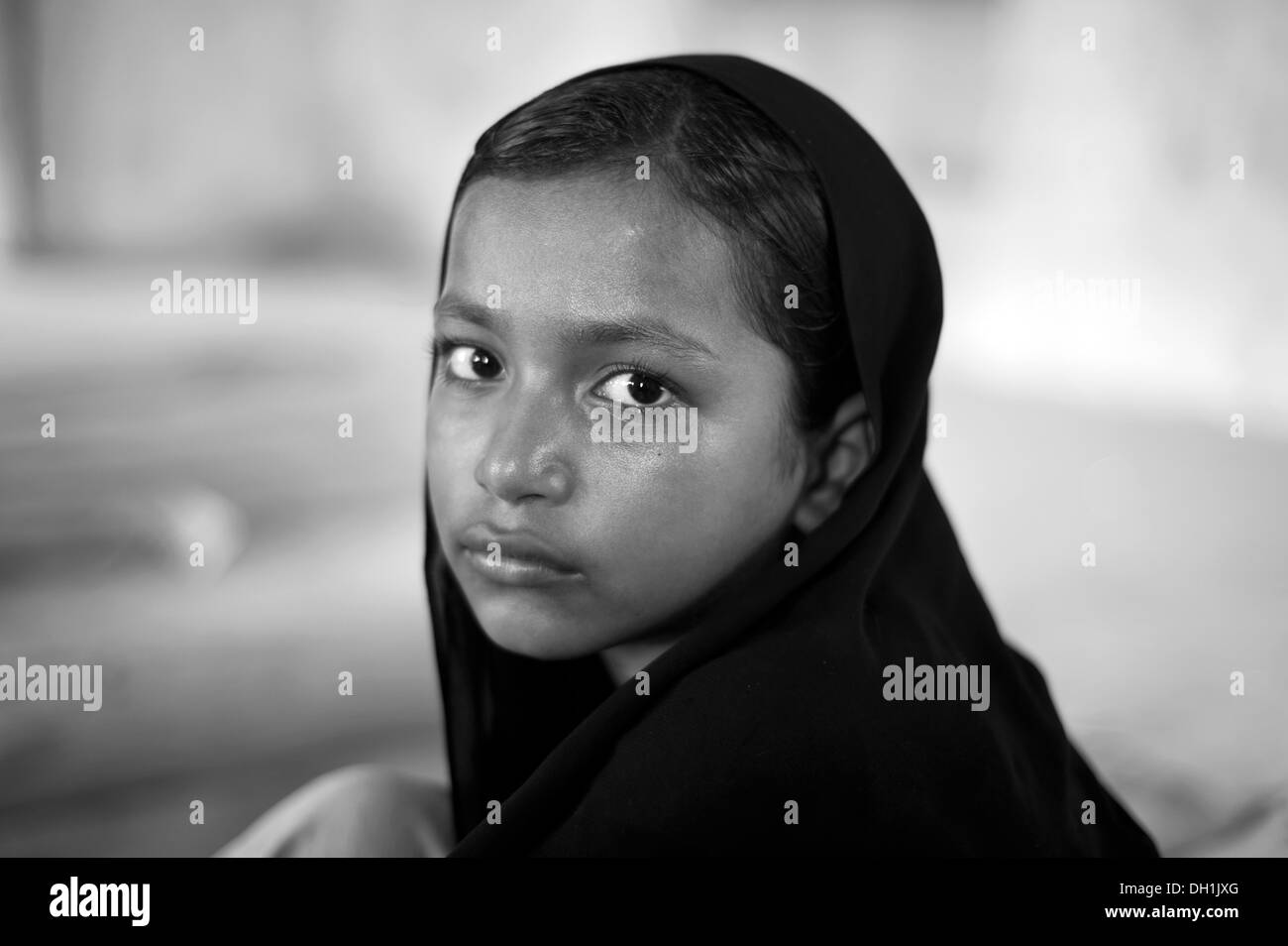 Indian muslim girl hi-res stock photography and images - Alamy