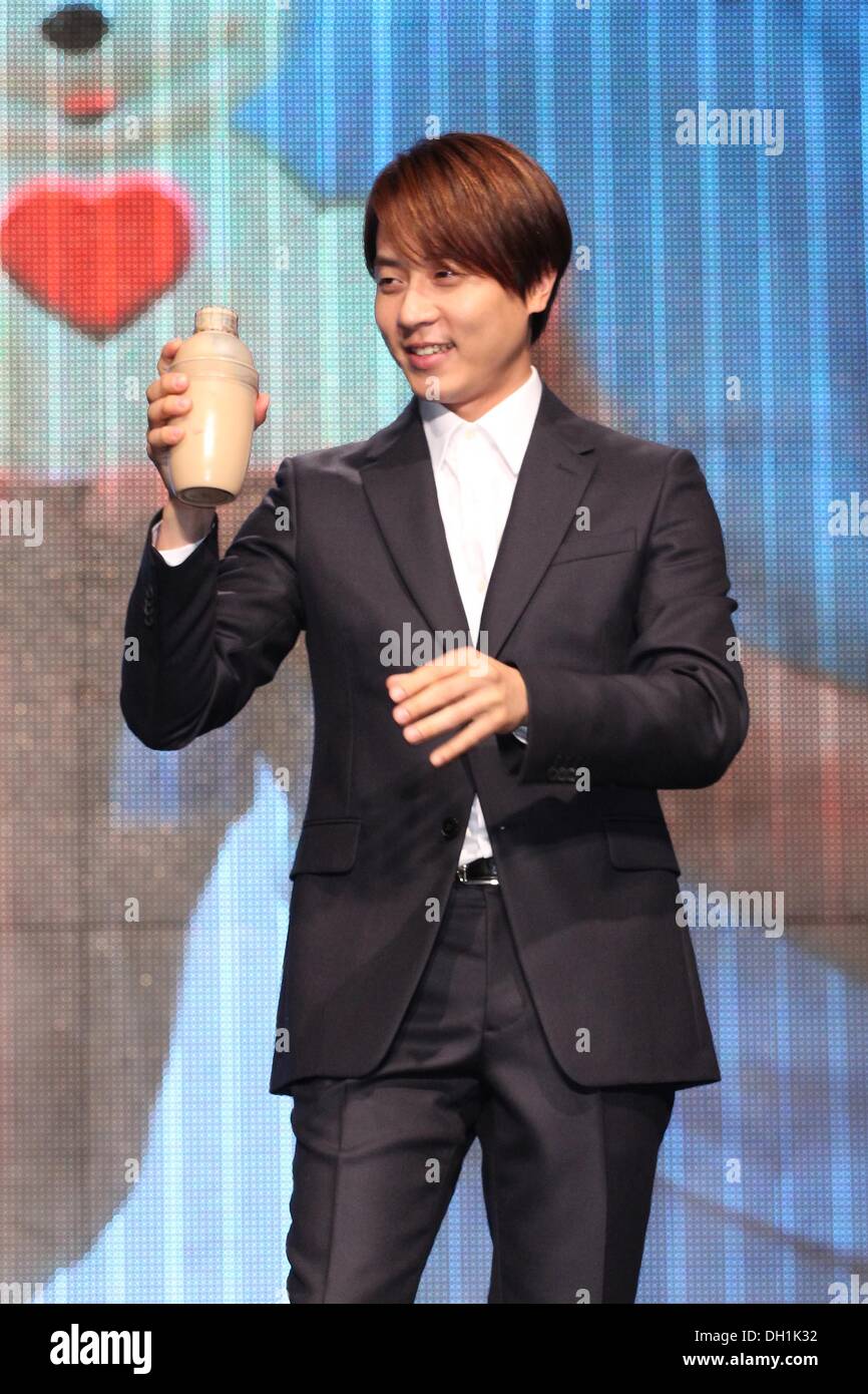 Taipei, China. 27th Oct, 2013. Korean star Andy Lee, member of Korean ...