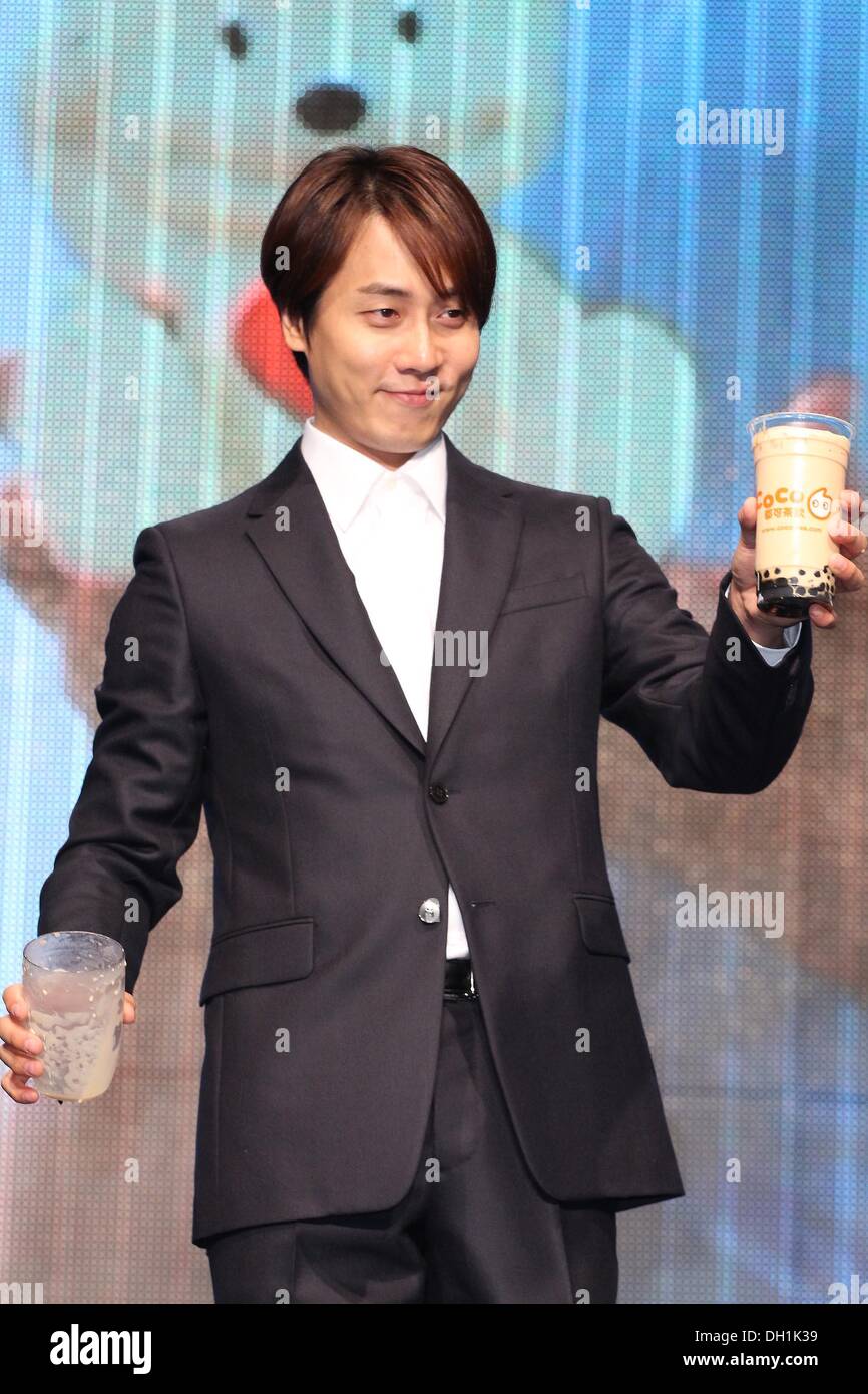 Taipei, China. 27th Oct, 2013. Korean star Andy Lee, member of Korean ...