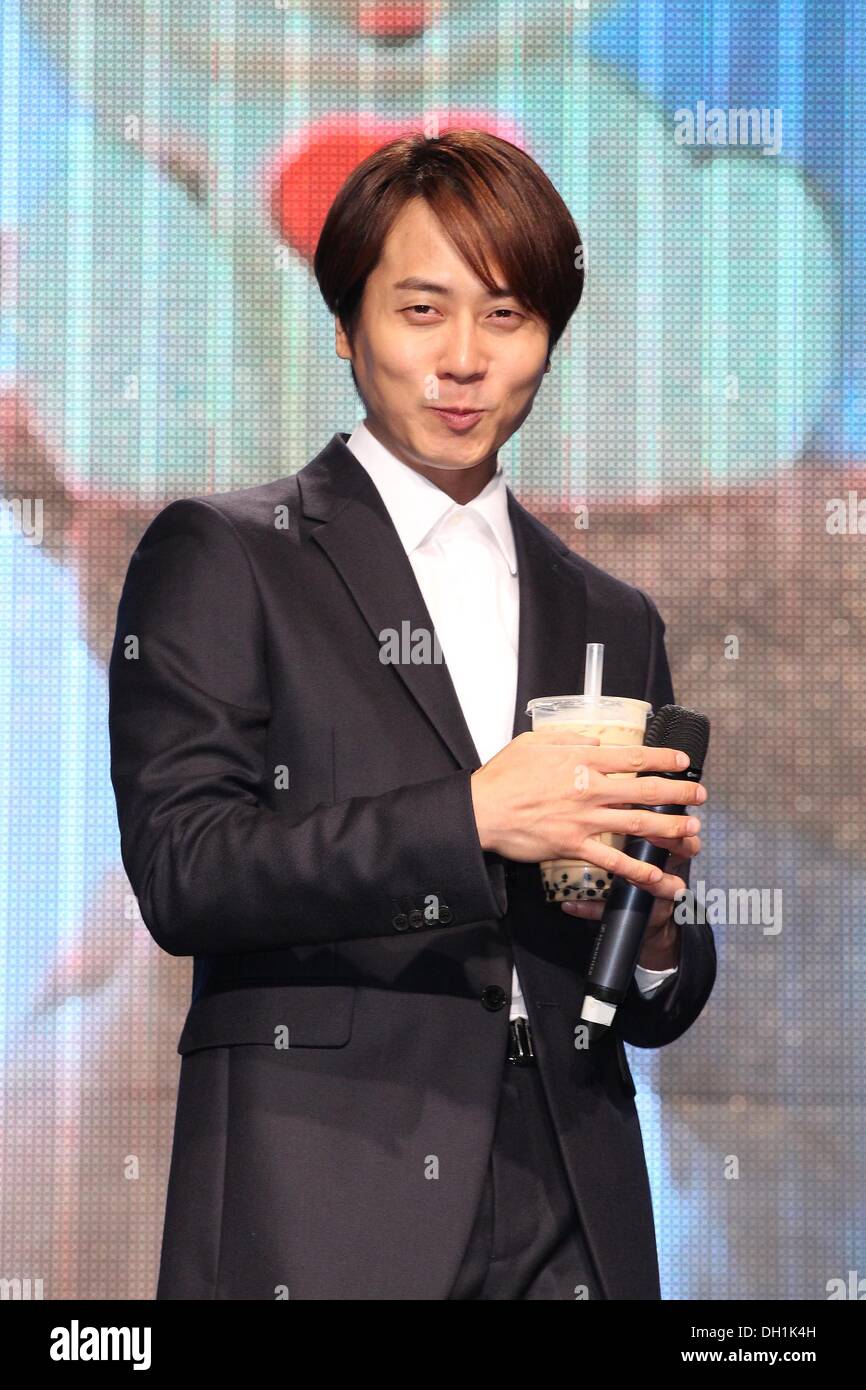 Taipei, China. 27th Oct, 2013. Korean star Andy Lee, member of Korean ...