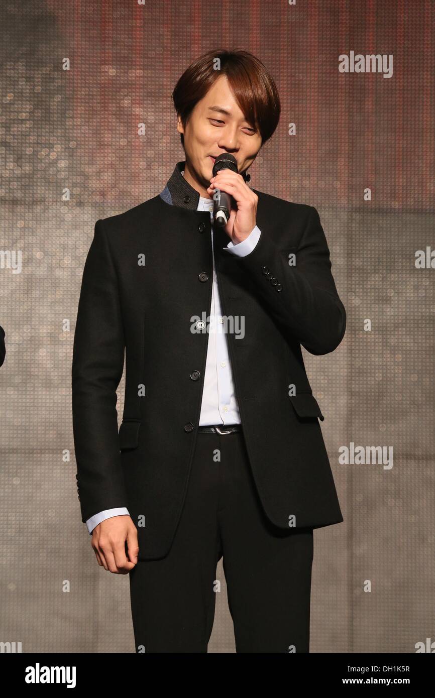 Taipei, China. 27th Oct, 2013. Korean star Andy Lee, member of Korean ...