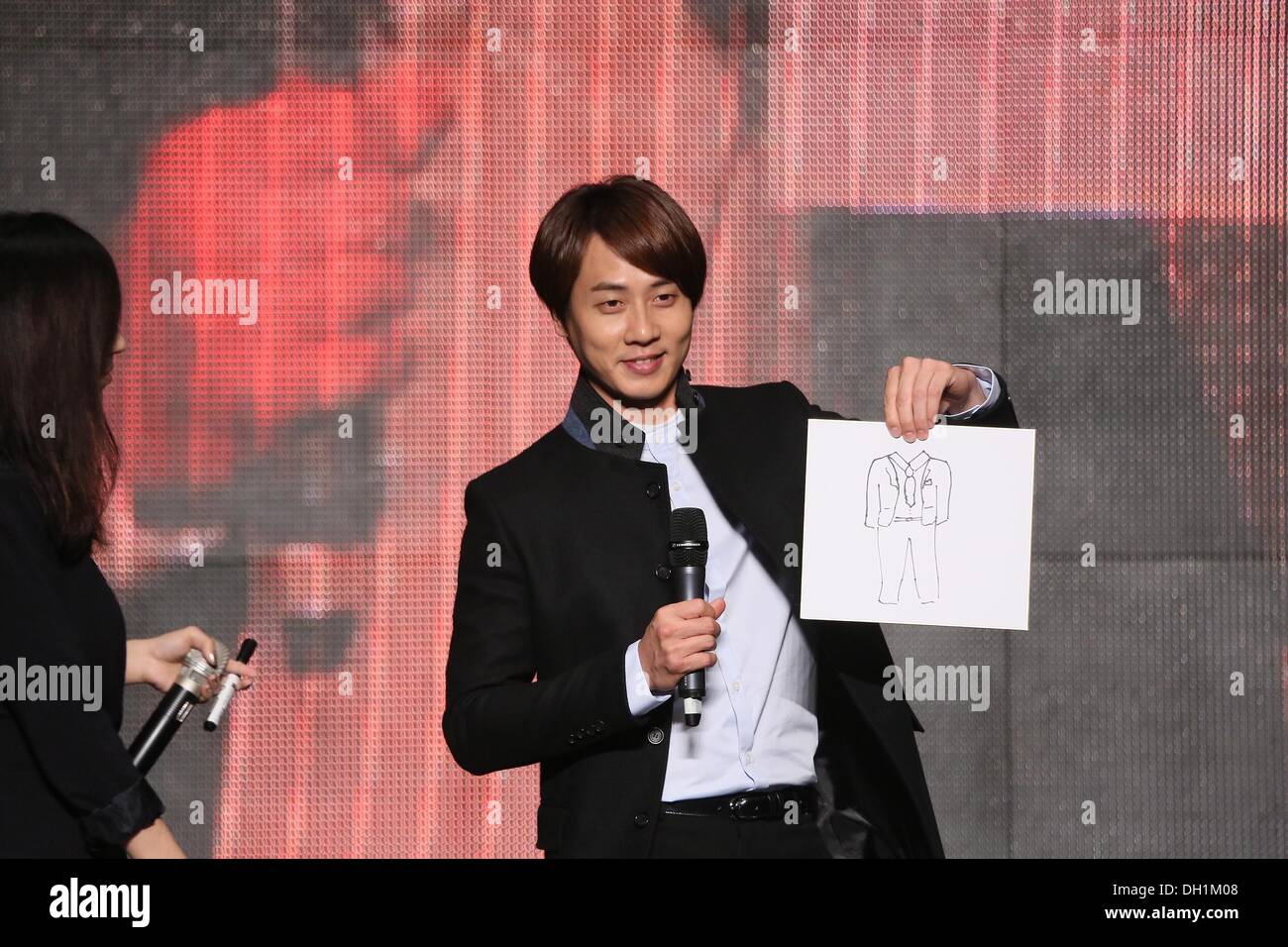 Taipei, China. 27th Oct, 2013. Korean star Andy Lee, member of Korean ...