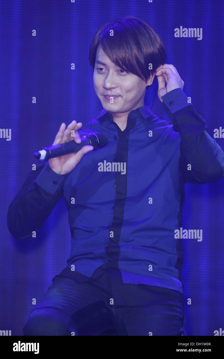 Taipei, China. 27th Oct, 2013. Korean star Andy Lee, member of Korean ...