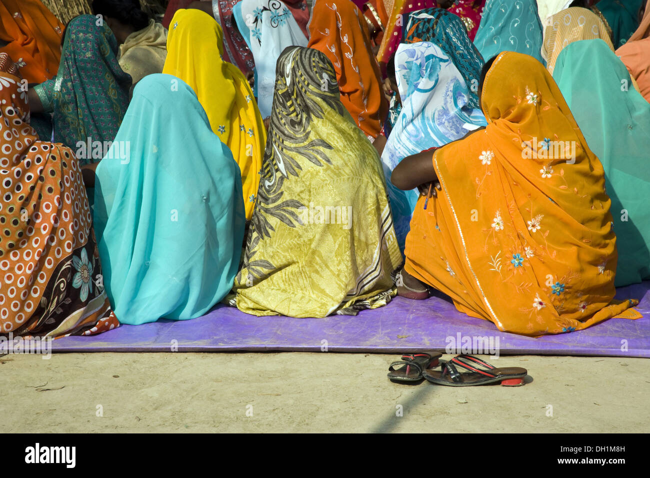 Indian women group meeting rural hi-res stock photography and images ...