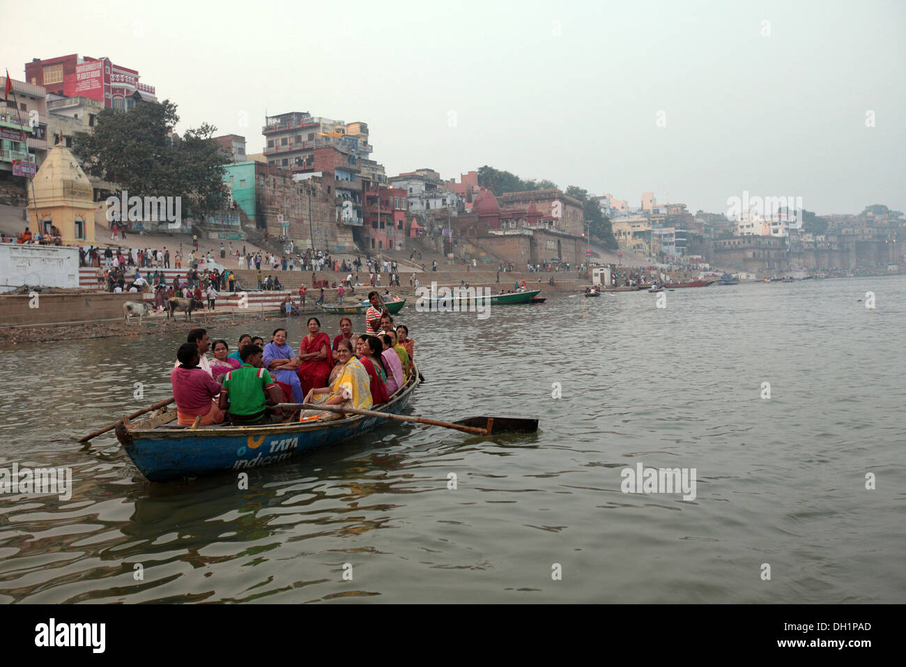 Varanasi boats ganga river kashi banaras hi-res stock photography and ...
