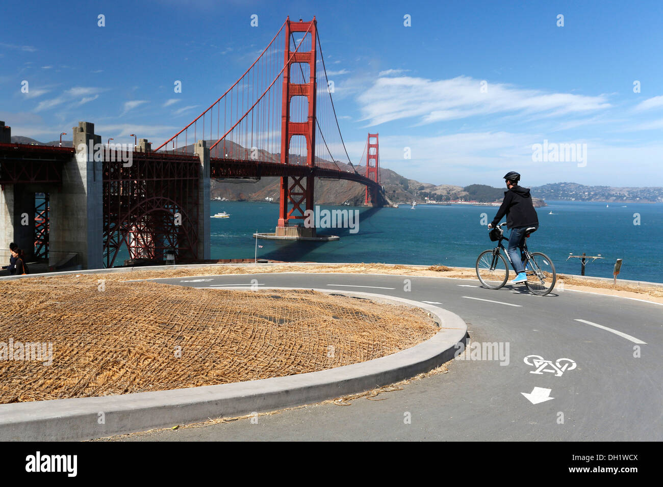 Bike riding golden gate bridge hi-res stock photography and images - Alamy