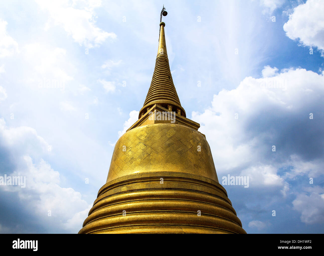 Wat Saket temple , the golden mount, Bangkok, Thailand Stock Photo - Alamy