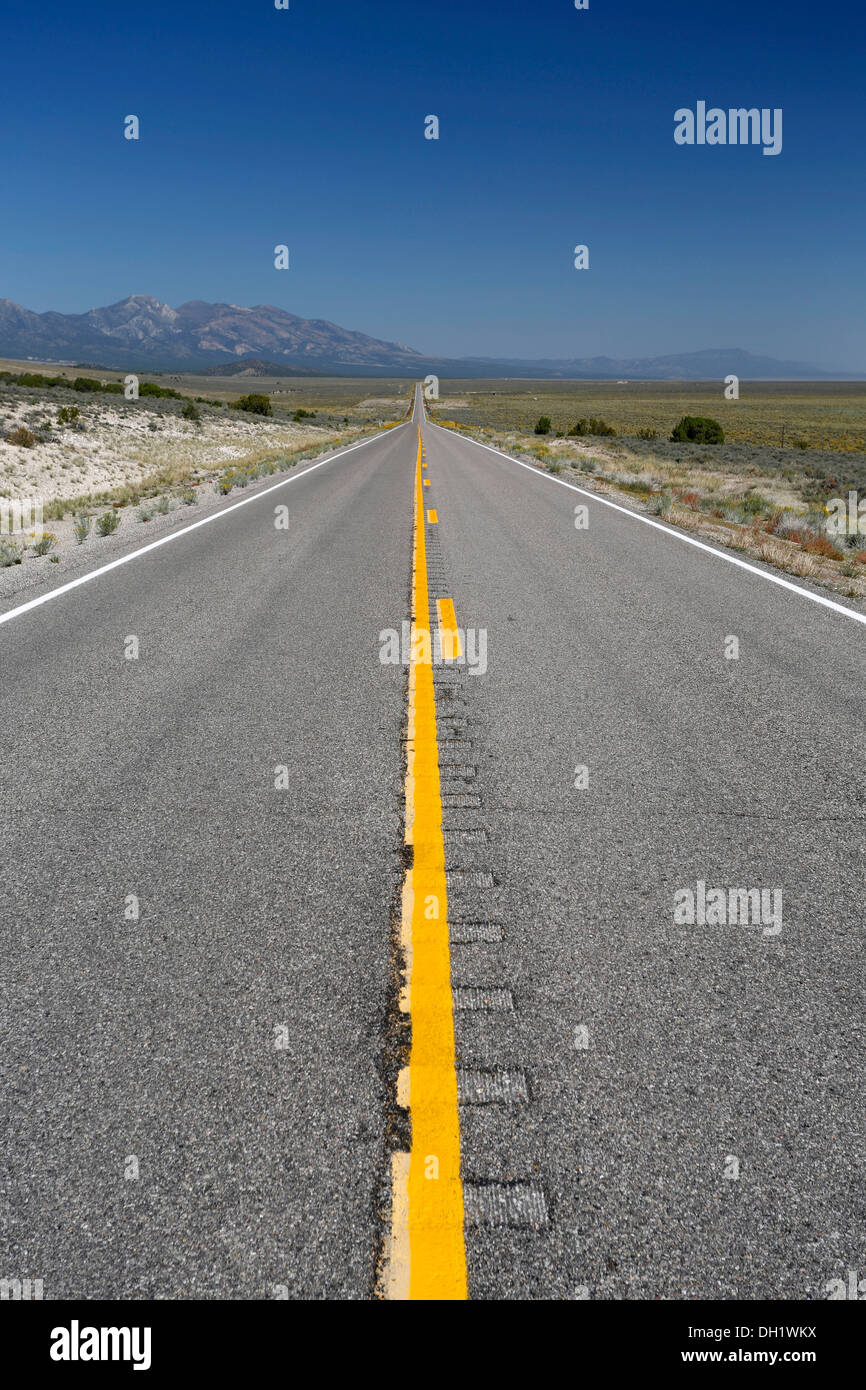Dead straight highway, Route 93, Nevada, USA Stock Photo - Alamy