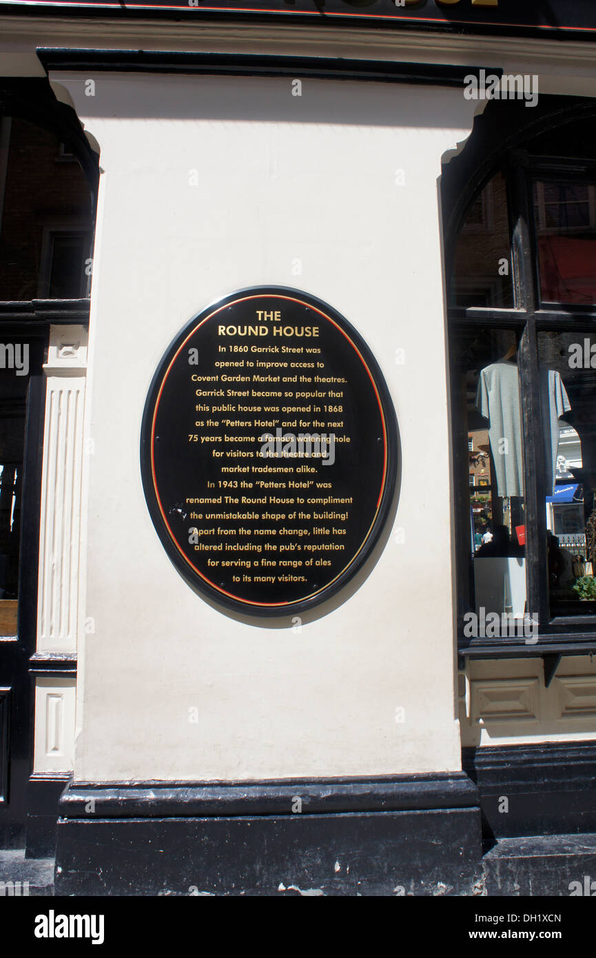 Plaque commemorating the founding of the Roundhouse pub in Covent ...
