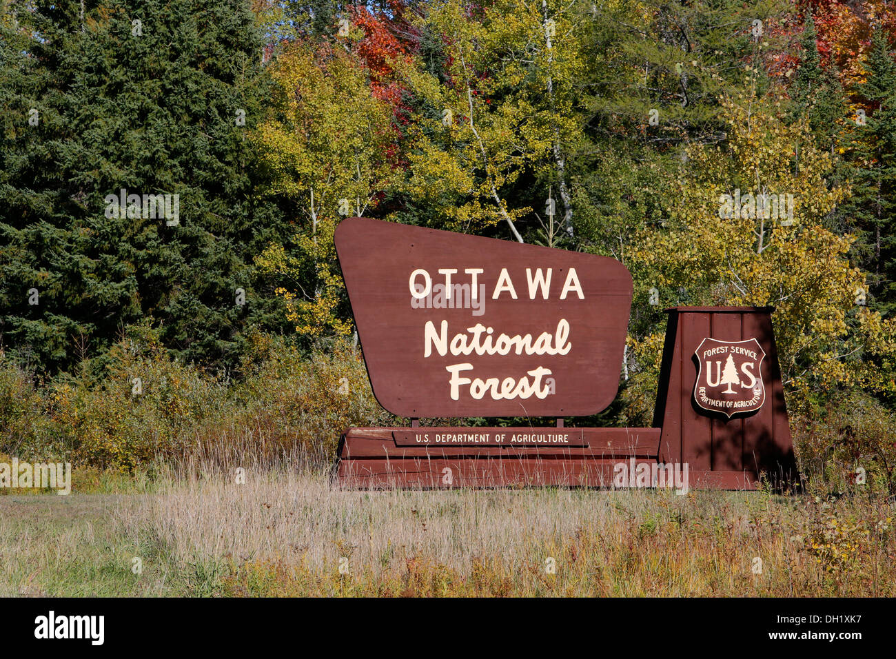 Sign, Ottawa National Forest on the Upper Peninsula of Michigan, USA ...