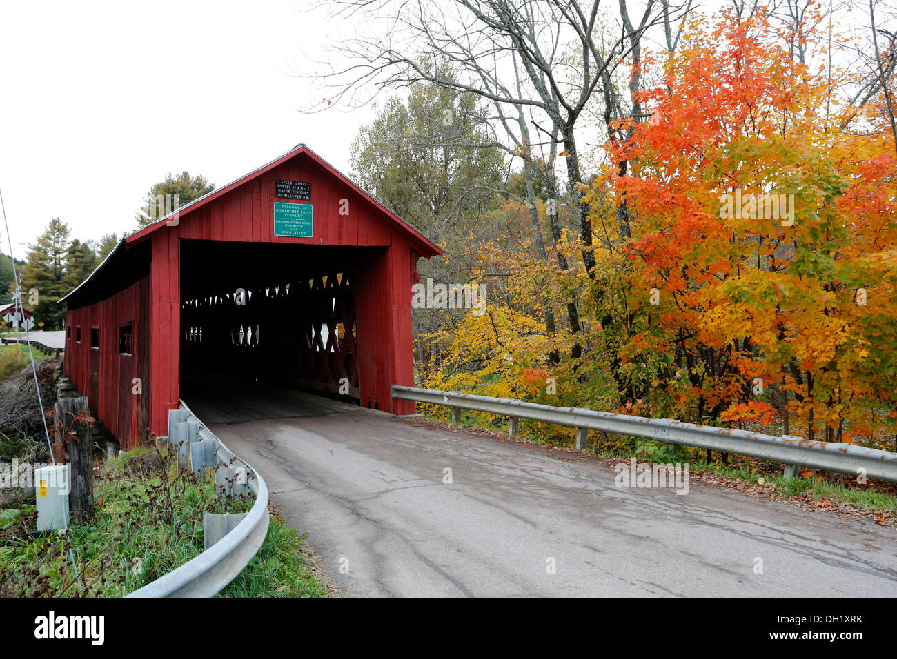 Typical covered bridge hi-res stock photography and images - Alamy