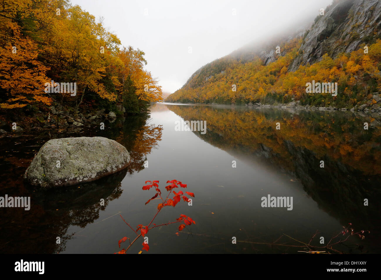 Cascades Lake in autumn colours, Adirondacks, Upstate New York, USA ...