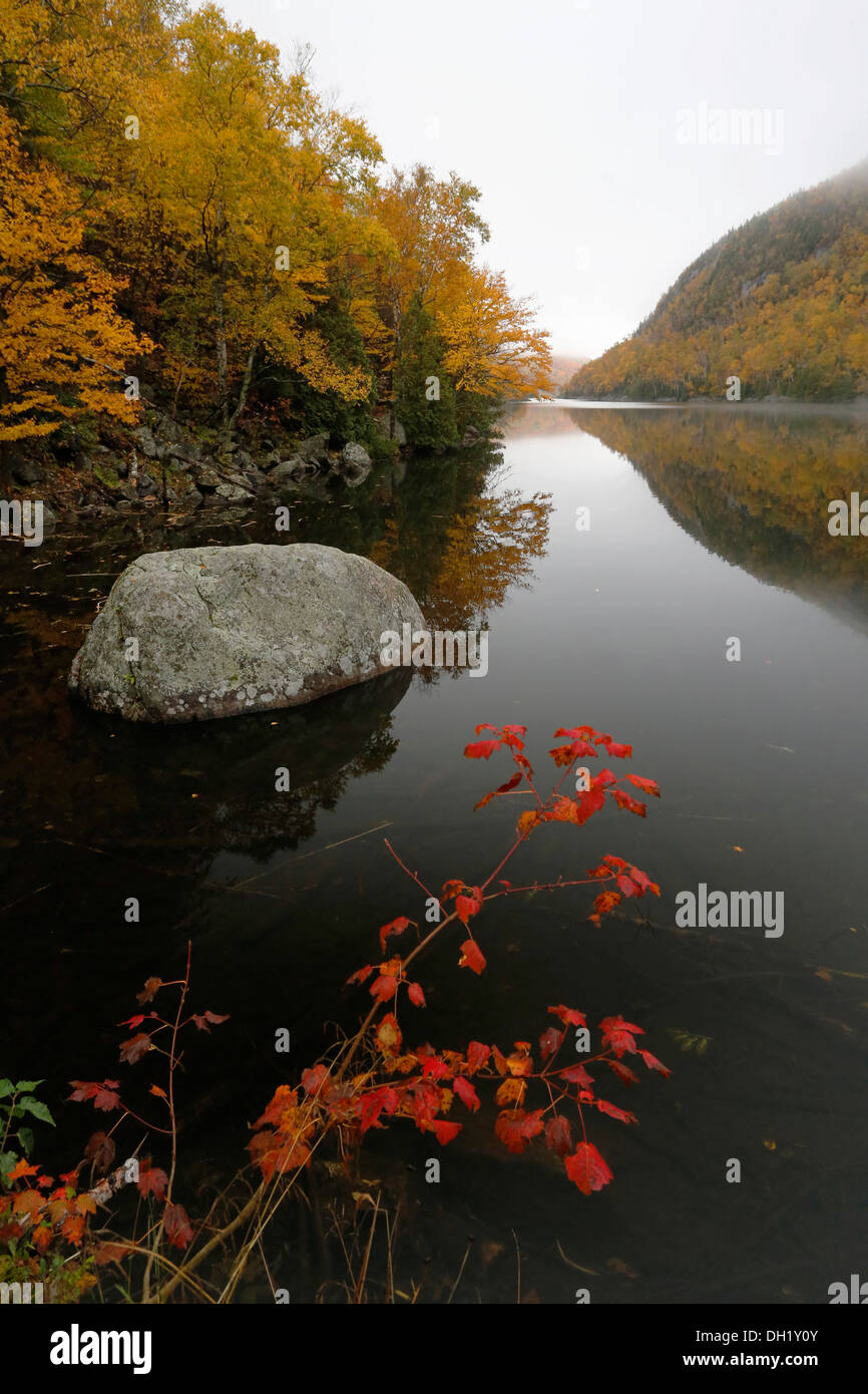 Cascades Lake in autumn colours, Adirondacks, Upstate New York, USA ...