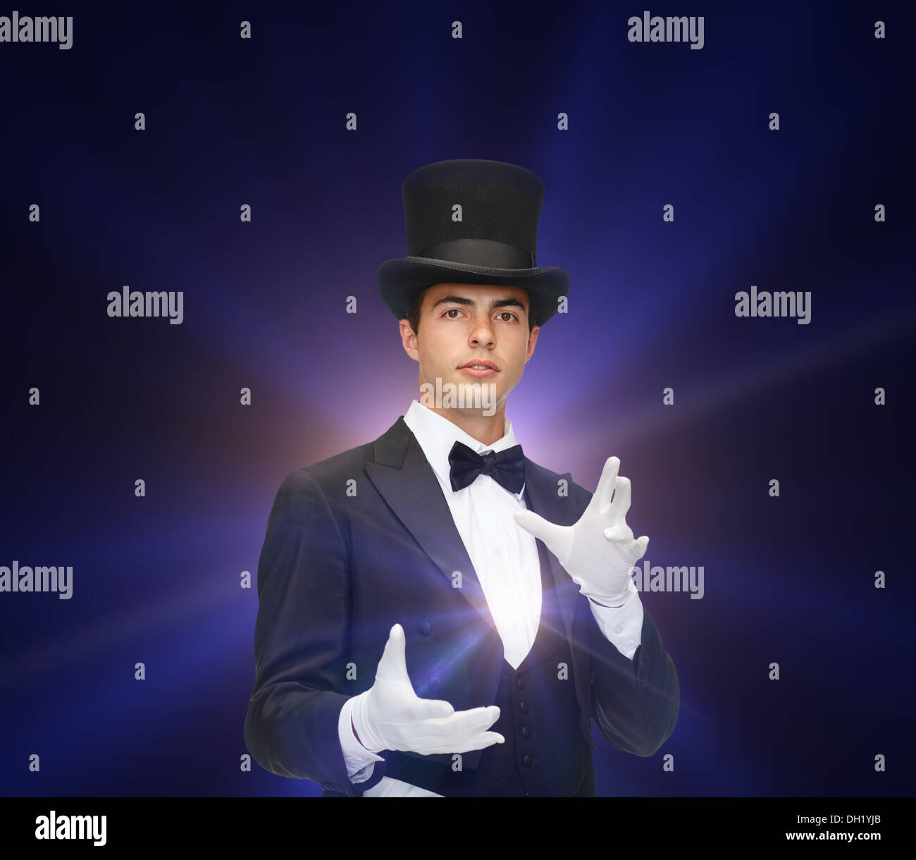 magician in top hat showing trick Stock Photo - Alamy