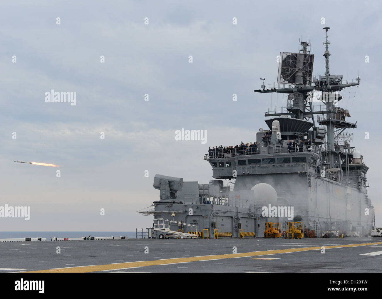 Rolling airframe missile ram hi-res stock photography and images - Alamy