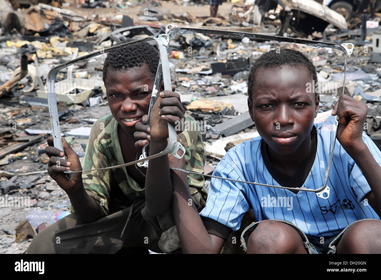 E waste ghana hi-res stock photography and images - Alamy