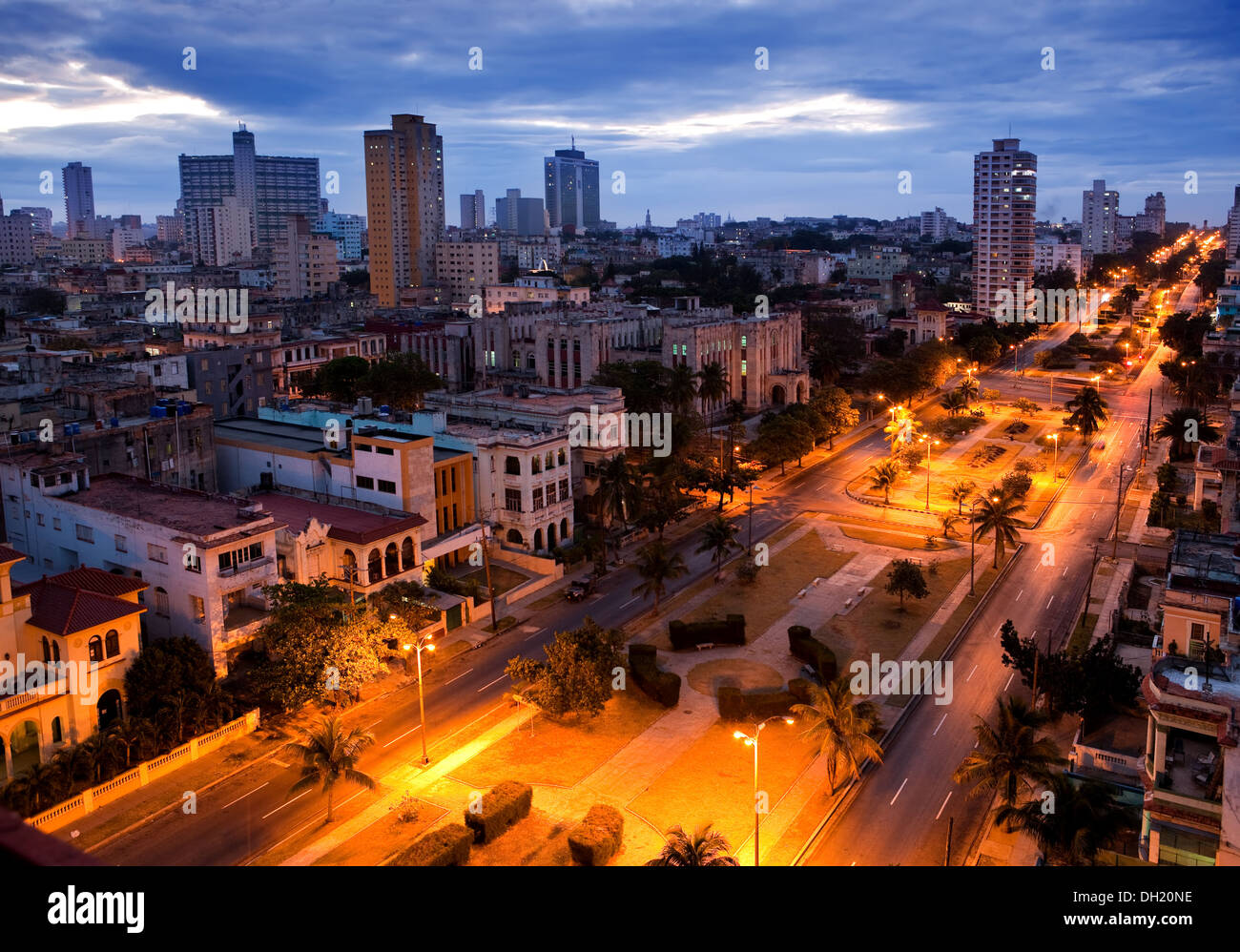 Havana night hi-res stock photography and images - Alamy