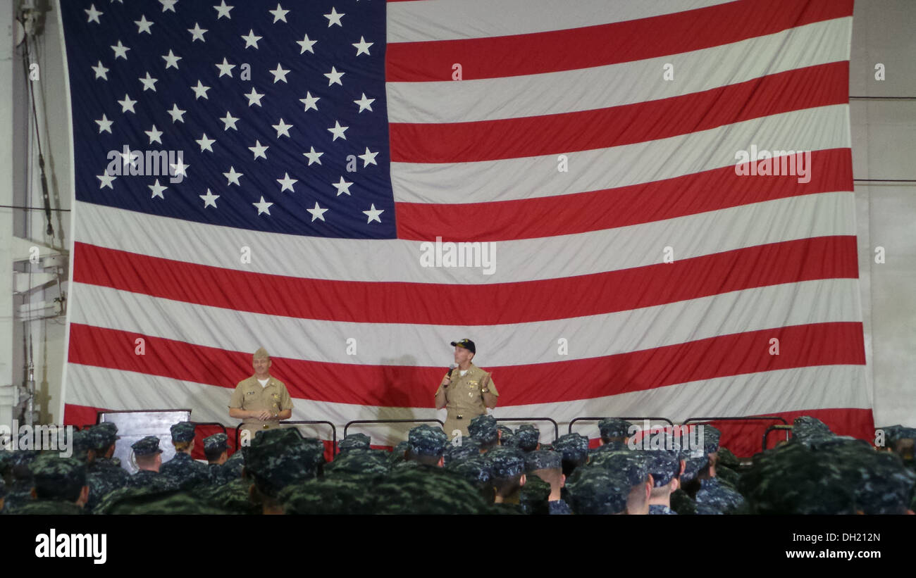 Chief of naval operations adm hi-res stock photography and images - Alamy