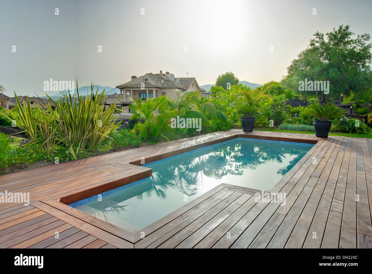 Gardens swimming pools turquoise summer hi-res stock photography and ...