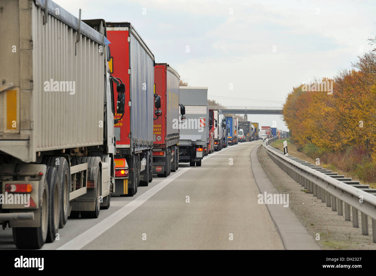 Traffic jam of trucks hi-res stock photography and images - Alamy