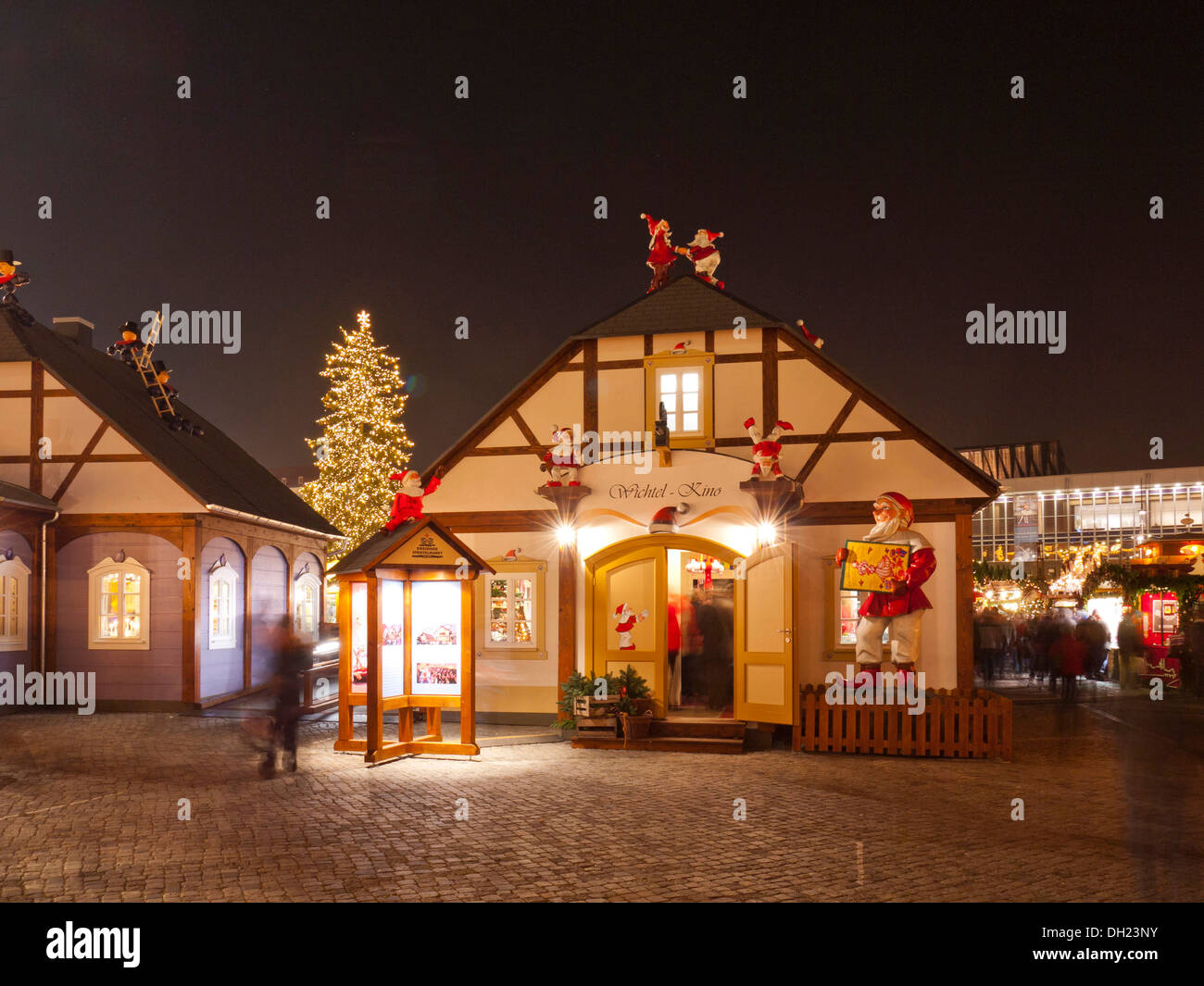 Striezelmarkt Christmas market in Dresden, Saxony, PublicGround Stock ...