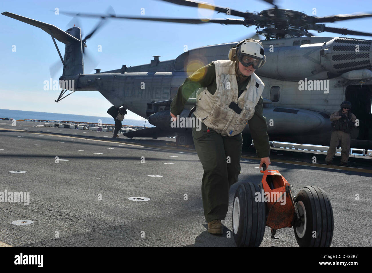 Super dolly hi-res stock photography and images - Alamy