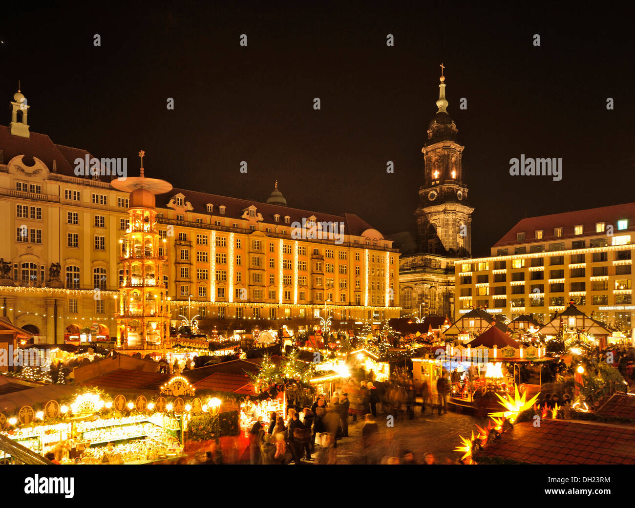 Striezelmarkt Christmas market in Dresden, Saxony, PublicGround Stock ...