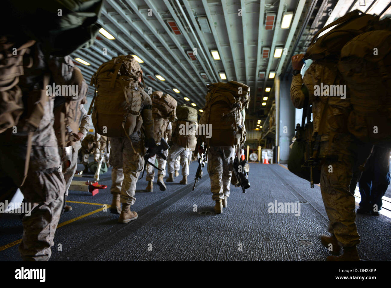 Assigned to the 22nd marine expeditionary unit hi-res stock photography ...