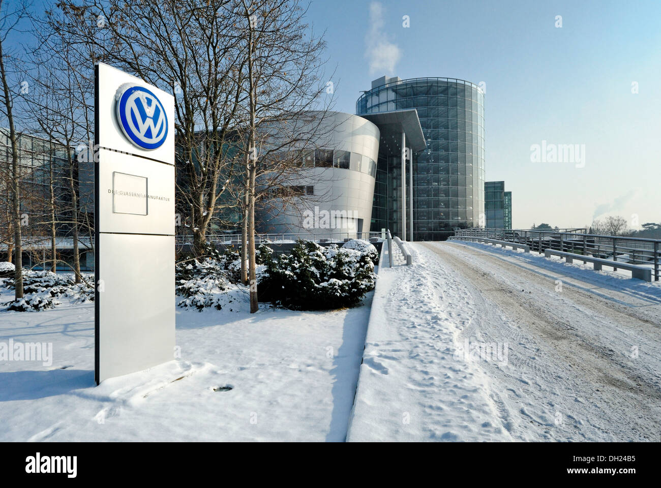 Volkswagen transparent factory hi-res stock photography and images - Alamy