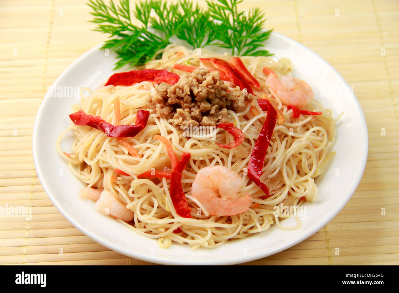 Rice vermicelli hi-res stock photography and images - Alamy