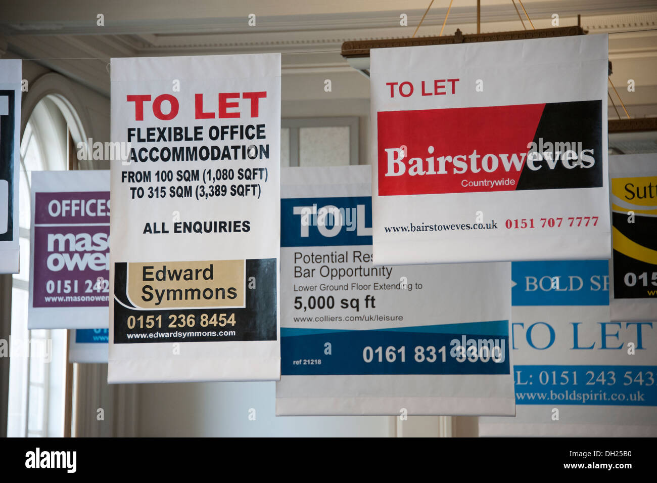 To Let Estate Agent Realtor Signs Property Offices Stock Photo - Alamy