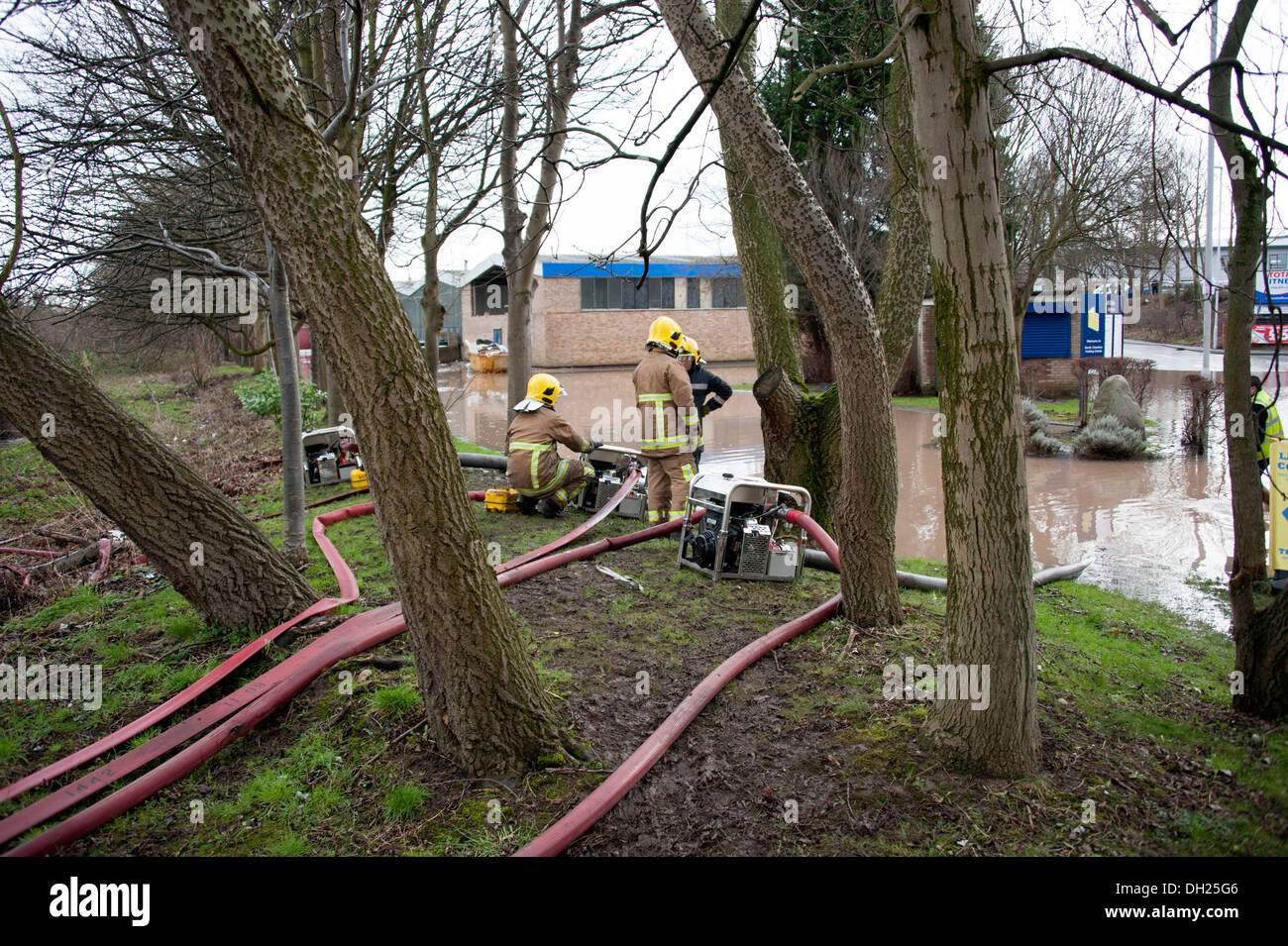 Firefighters using LPPs Pumping floodwater out Stock Photo - Alamy