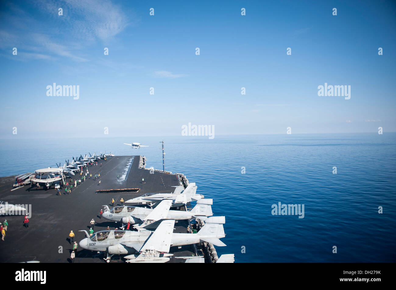 E-2C Hawkeye assigned to the Wallbangers of Airborne Early Warning ...