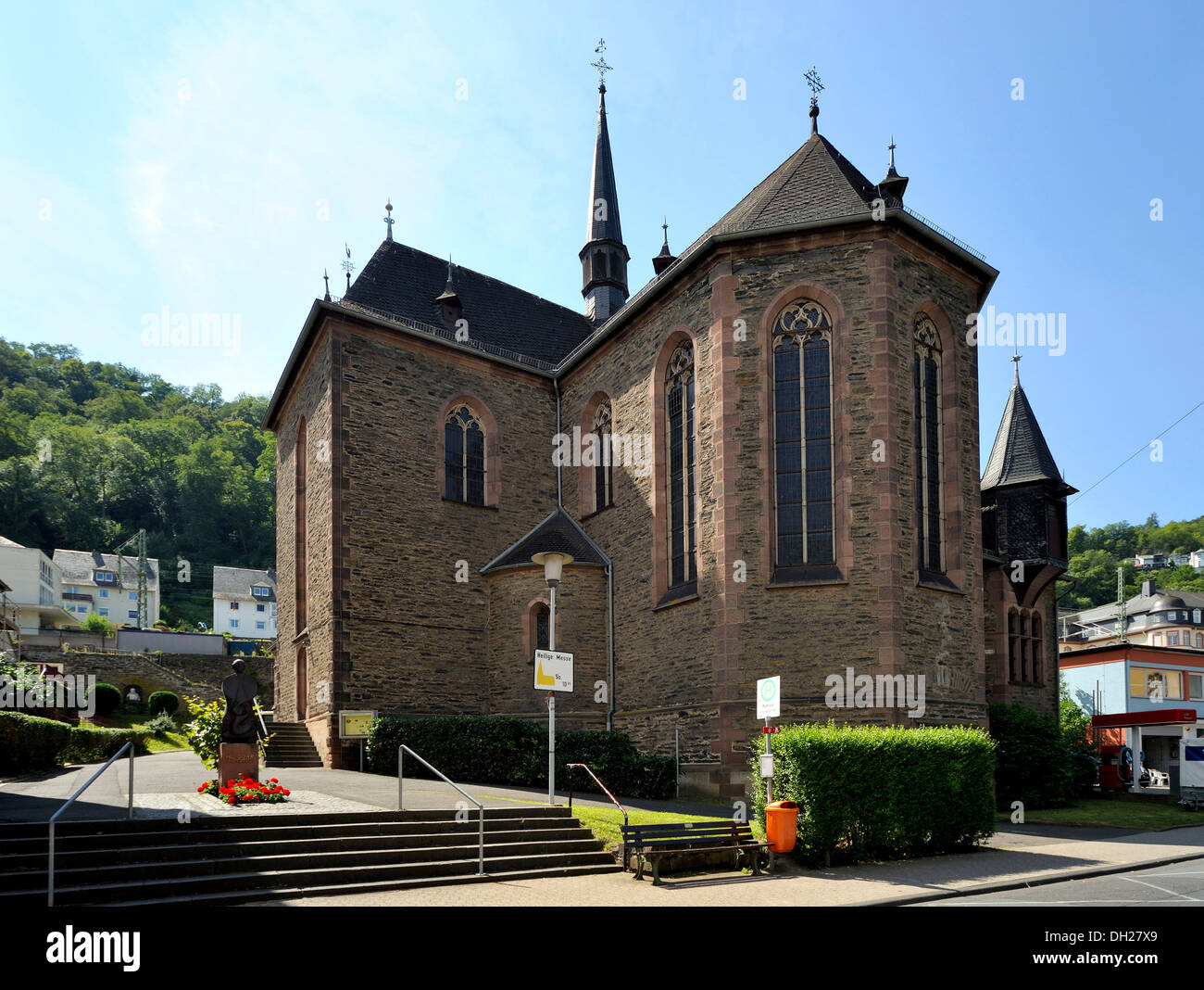 Catholic Church, pilgrimage site with the grave of St. Goar, St. Goar ...