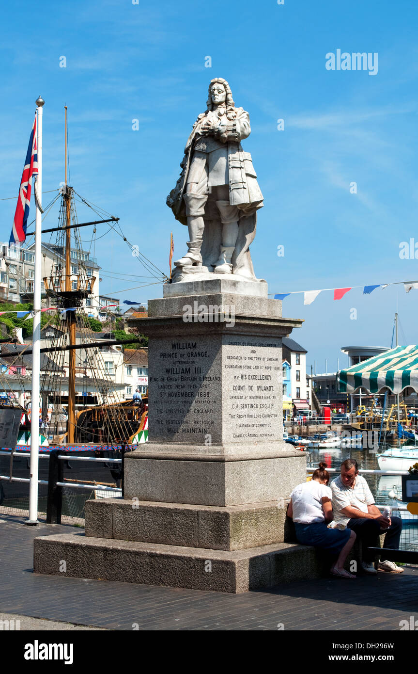 Statue of william orange brixham harbour hi-res stock photography and ...
