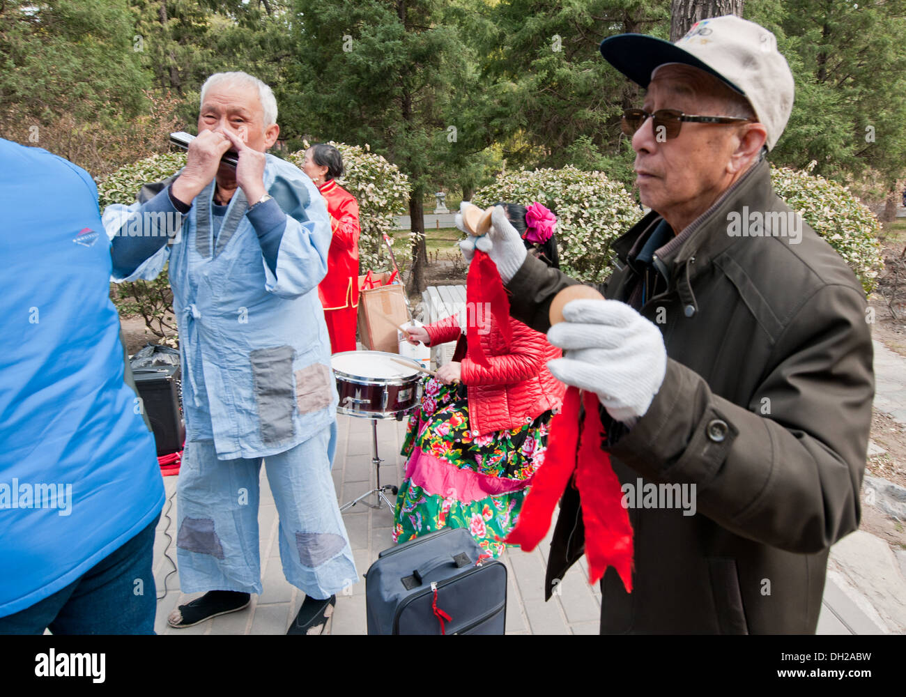 Handorgan hi-res stock photography and images - Alamy