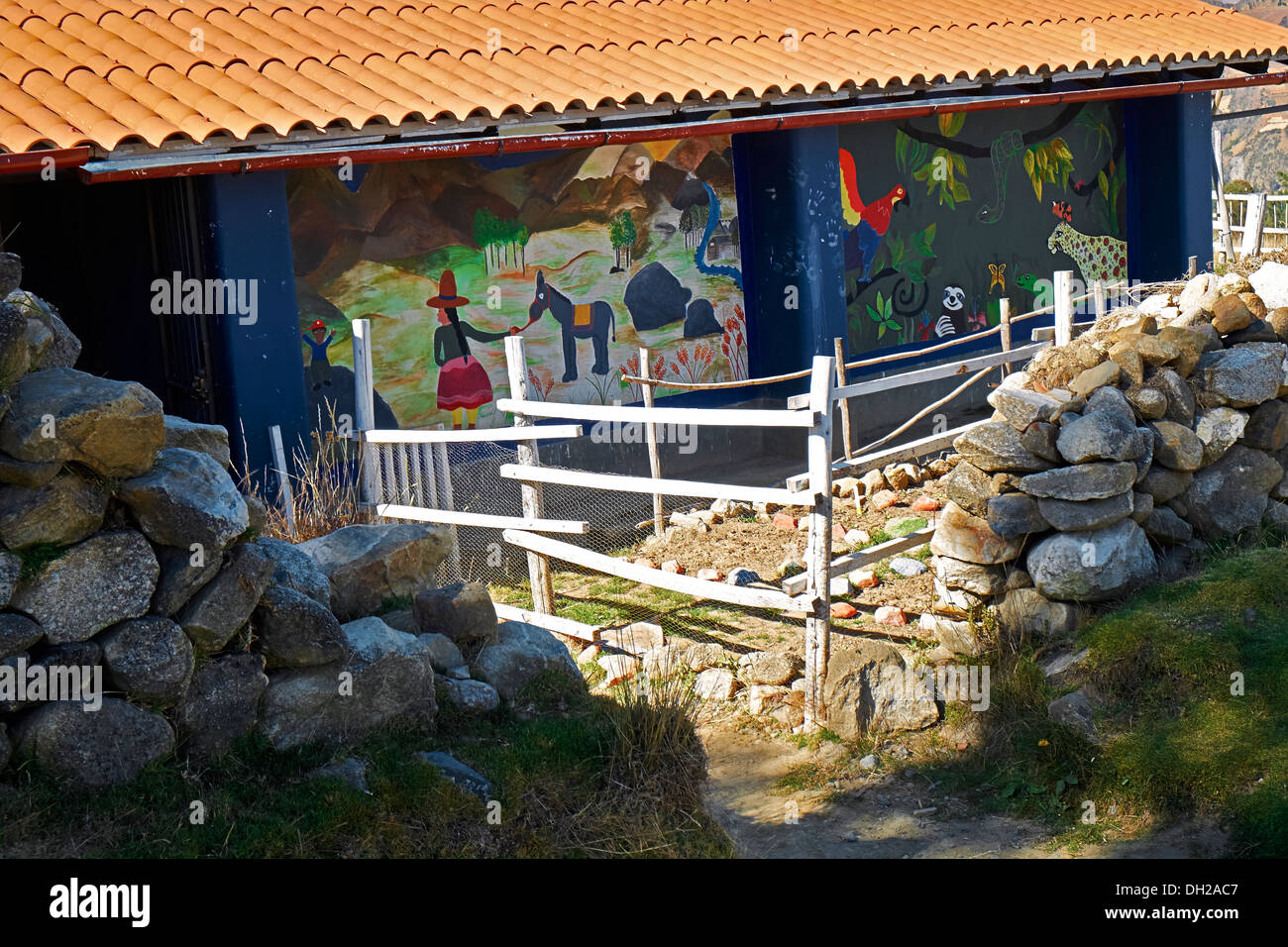 Rural schools hi-res stock photography and images - Alamy